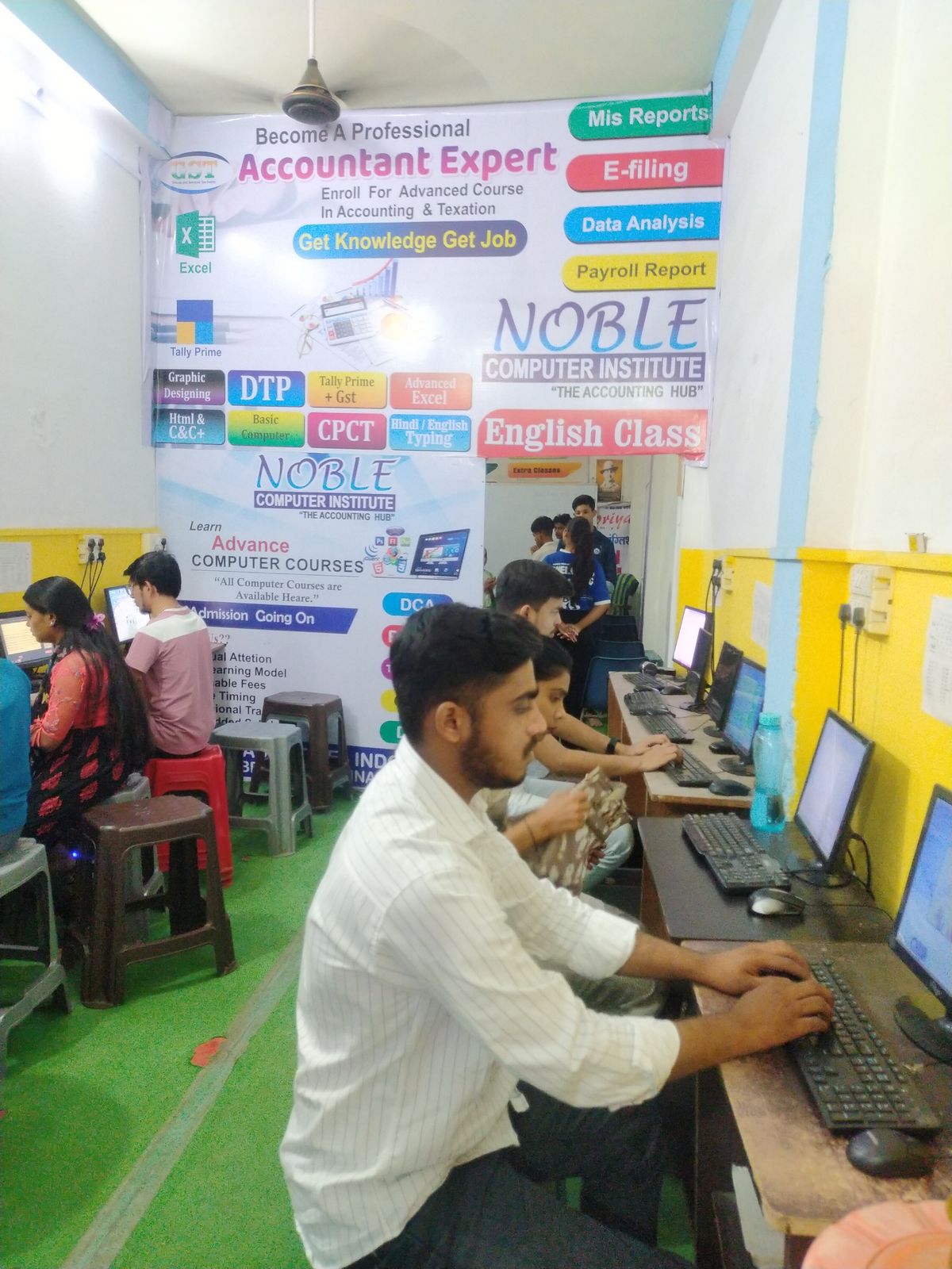 NOBLE COMPUTER INSTITUTE - CHITAWAD, Indore